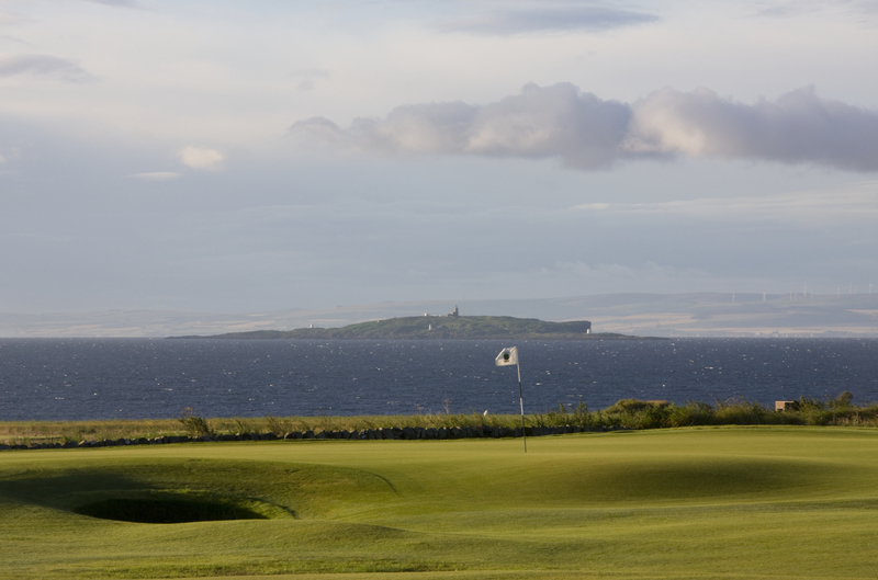 crail-craighead-1st-green - Golf Vacations Scotland